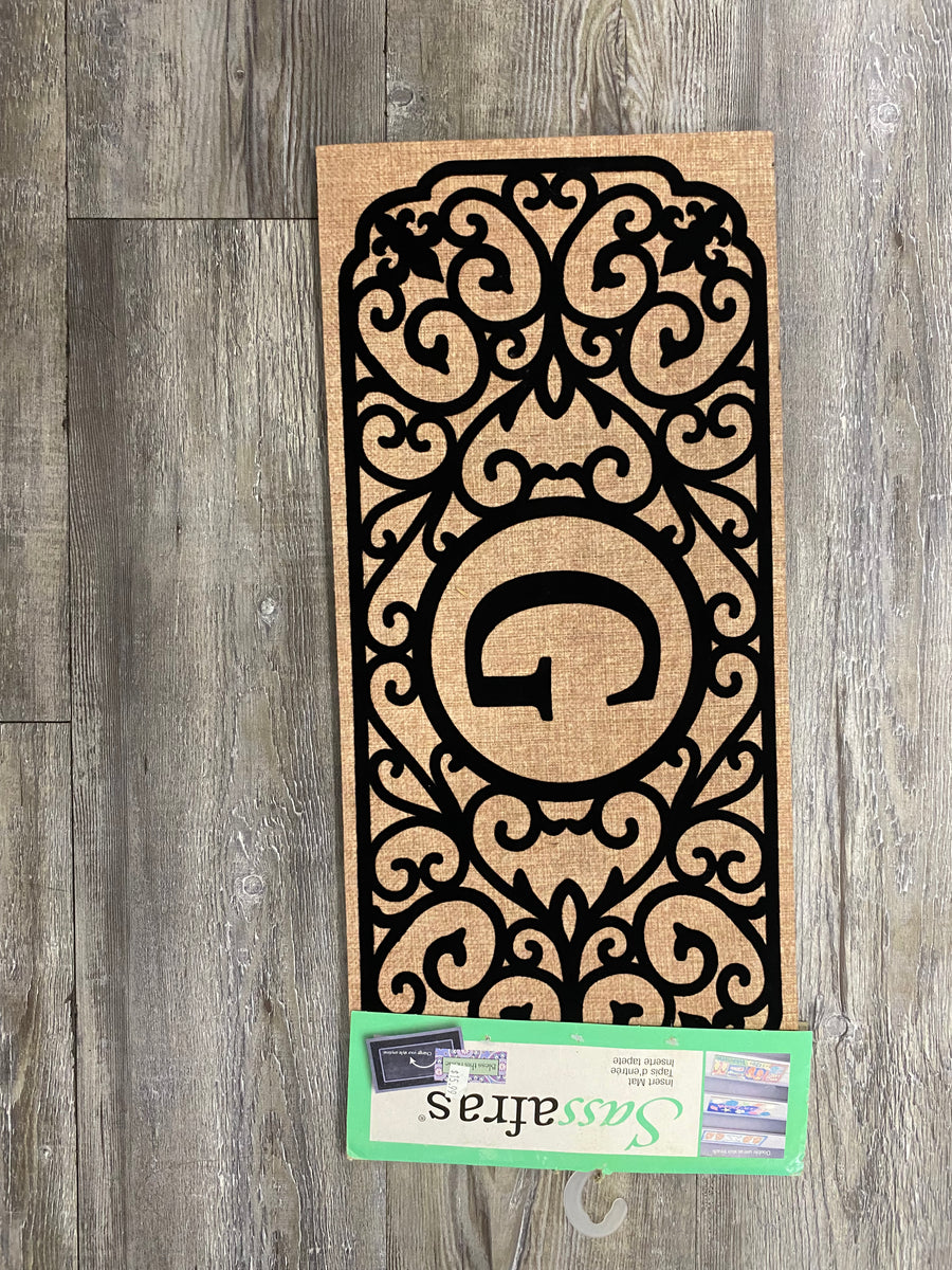 “G” rug insert – Carver Drug Company and Gifts